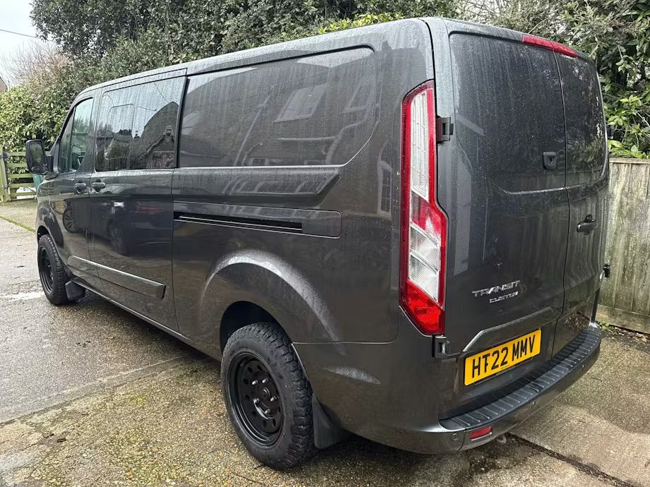 Ford Transit Custom 2.0 320 Ecoblue Limited Crew Van Double Cab 5dr ...