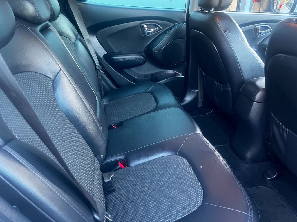 Hyundai Ix35 2.0 CRDI Premium Suv 5dr Diesel Manual 4WD Euro 5 (134 BHP)