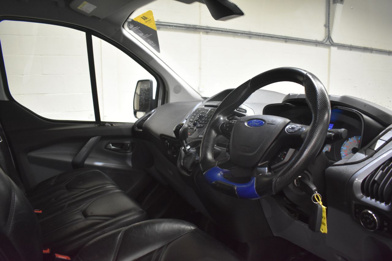 Ford Transit Custom 2.2 TDCI 290 Limited Combi Van 6dr Diesel Manual L2 ...