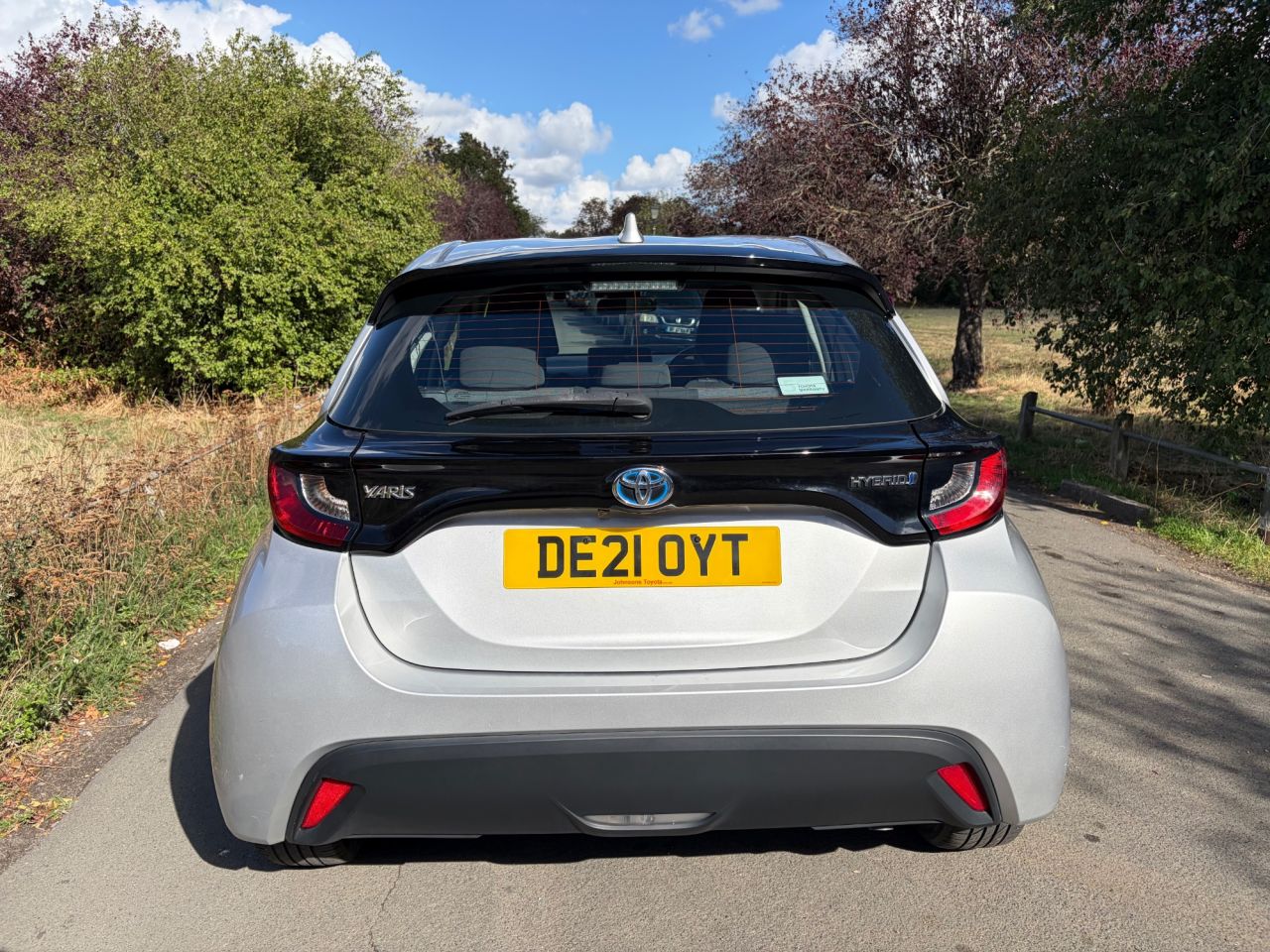 Toyota Yaris 1.5 Vvt-H Icon Hatchback 5dr Petrol Hybrid E-Cvt Euro 6 (s ...